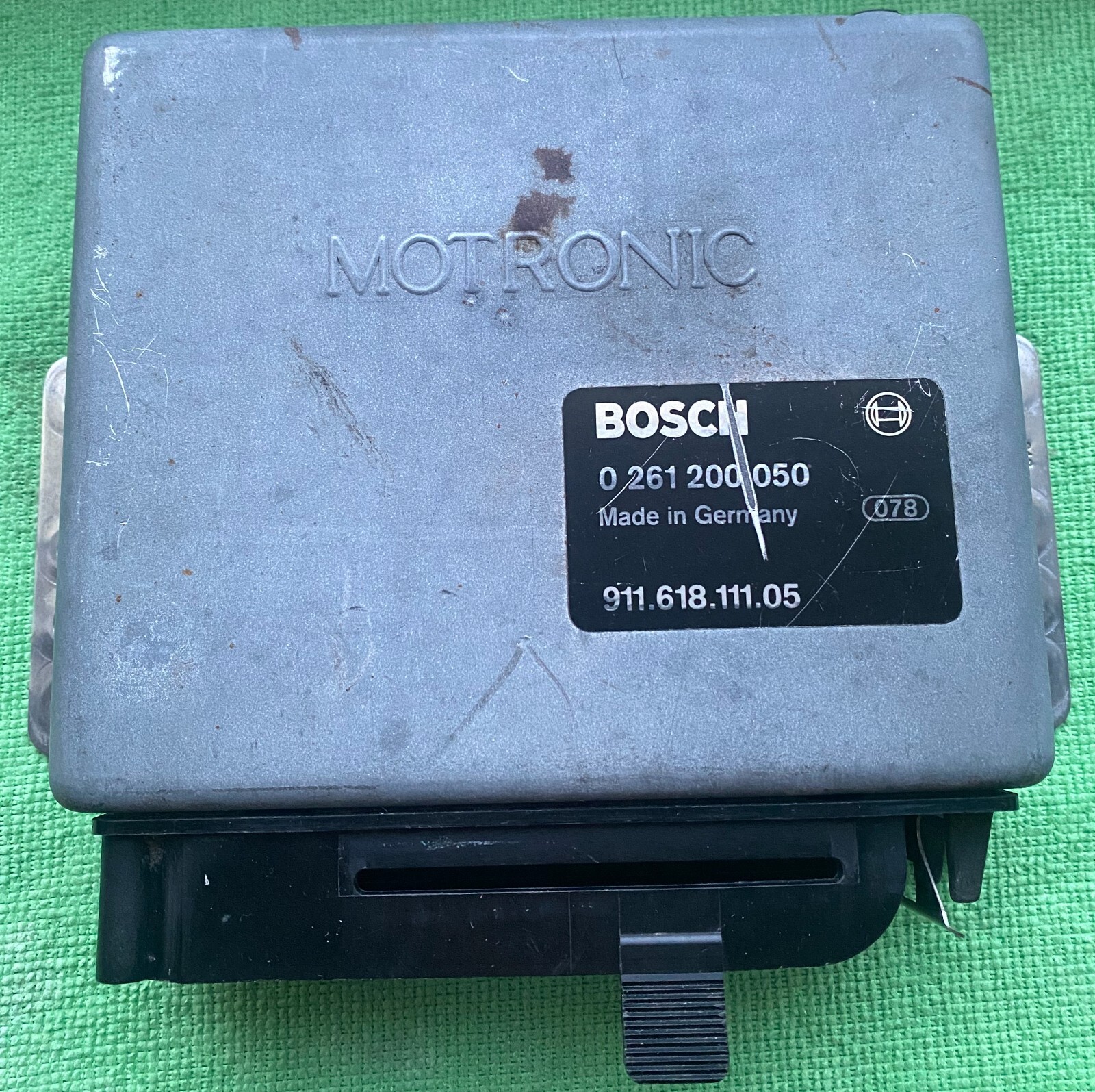 Porsche 911 SC 3.2 control unit DME ECU MOTRONIC modules 91161811105 ...