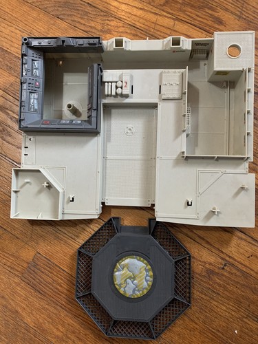 GI JOE Tactical Battle Platform Command Center & Helipad Vintage 1985 ...