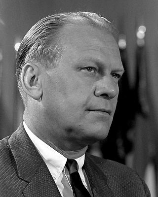 GERALD R. FORD U.S. REPRESENTATIVE IN 1964 WARREN COMMISSION 8X10 PHOTO ...