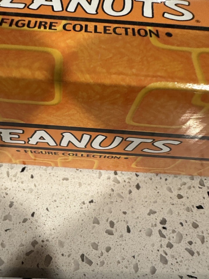 Peanuts Memory Lane It’s The Great Pumpkin Charlie Brown Figure Set TV ...