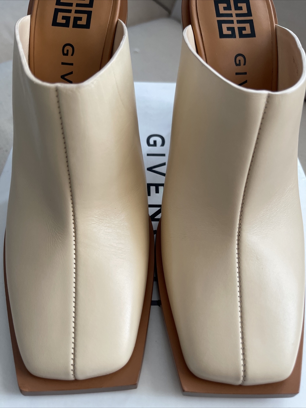 AUTH.GIVENCHY SHOW SQUARE TOE NEUTRAL COLOR MULES HEELS US 8.5/39 New ...