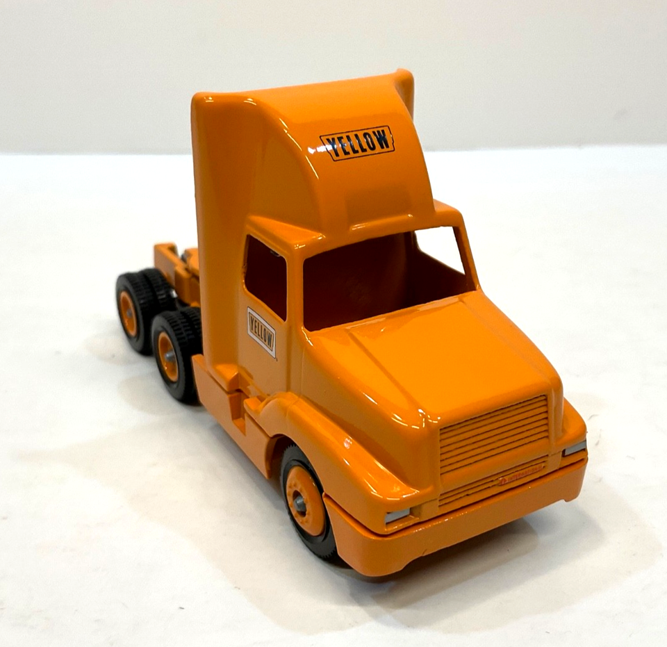 International 8300 Winross Yellow Freight Cab Only 1/64th Scale Truck ...