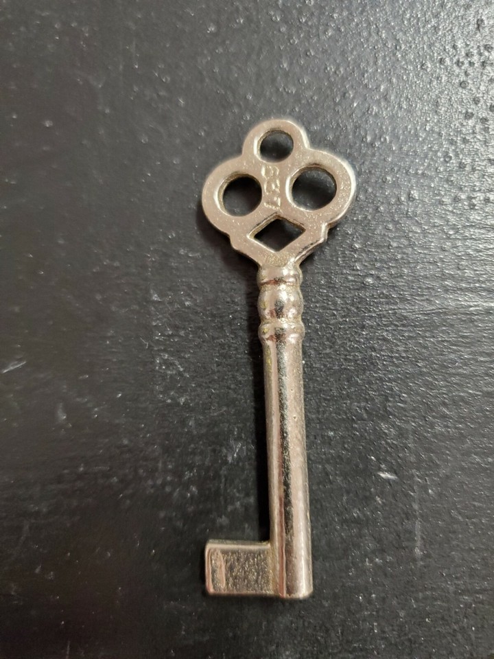 Vintage Taylor Uncut Steel Blank Solid Barrel Skeleton Key Stamped 637 ...