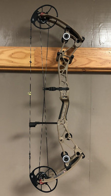 BOWTECH Revolt XL Right Handed Compound Bow DARK EARTH Mint Condition ...