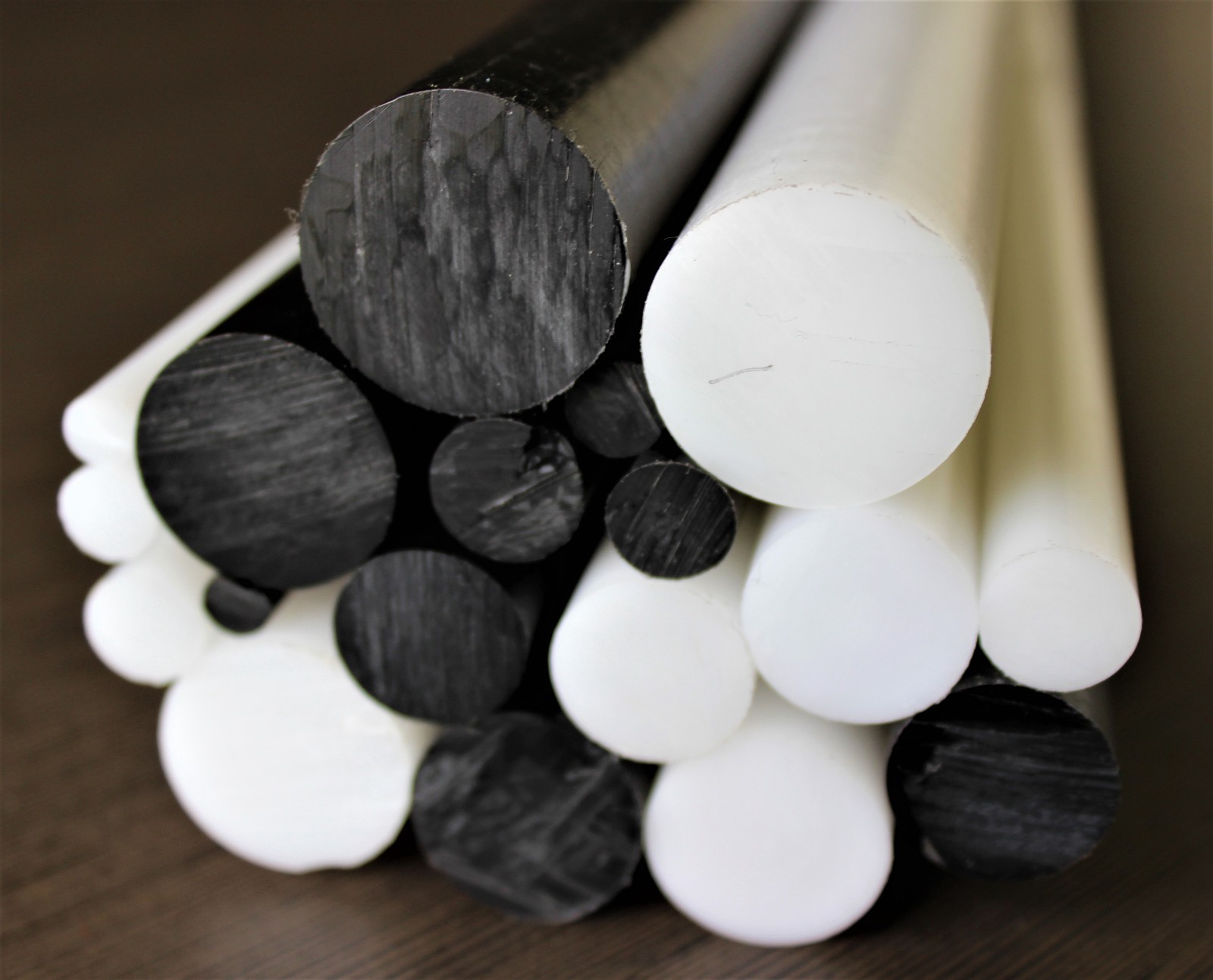 Acetal POM-C Plastic Round Bar Rod BLACK / WHITE (NATURAL) | Diameters ...