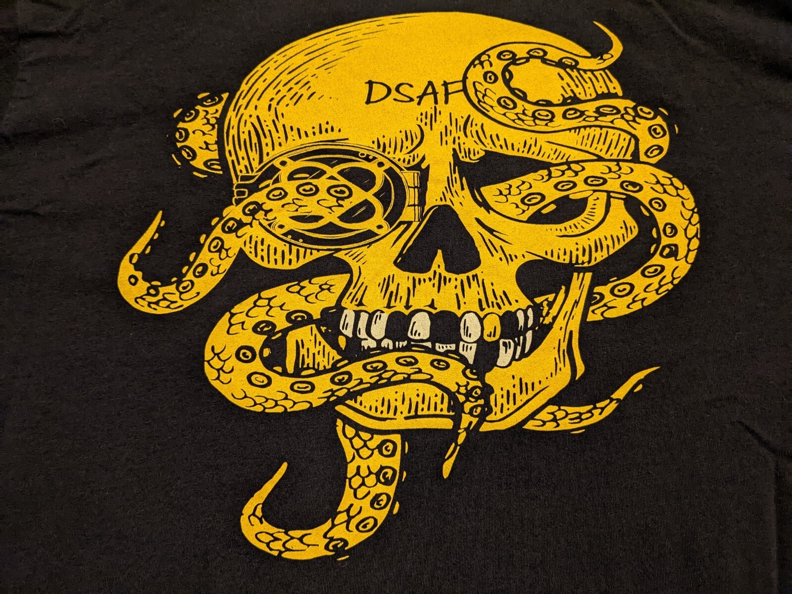 "Max Depth Apparel" Bad Ass Octopus Skull Design XL D… - Gem