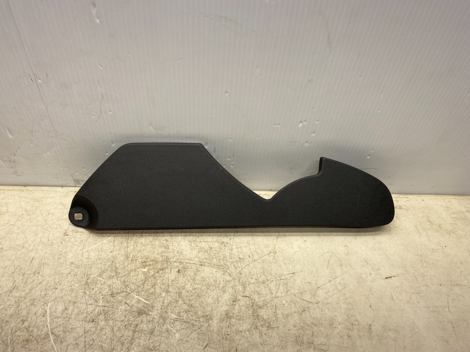 2003-2006 VOLVO XC90 RIGHT FRONT SEAT INNER TRIM TRACK COVER PANEL ...