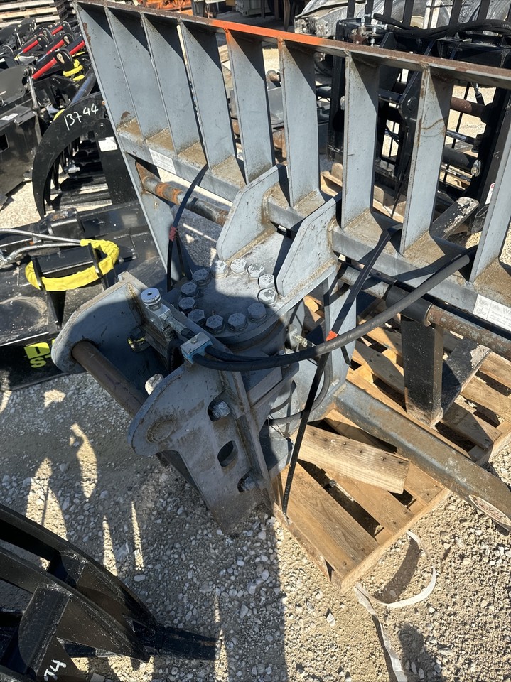 Gehl Telehandler Lift Hydraulic Swivel Fork Carriage Mast Back 60 ...