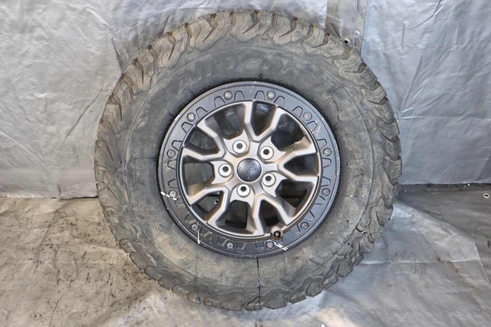 2022 JEEP WRANGLER RUBICON 392 OEM BEADLOCK WHEEL RIM 17X7.5 +44.45 ...