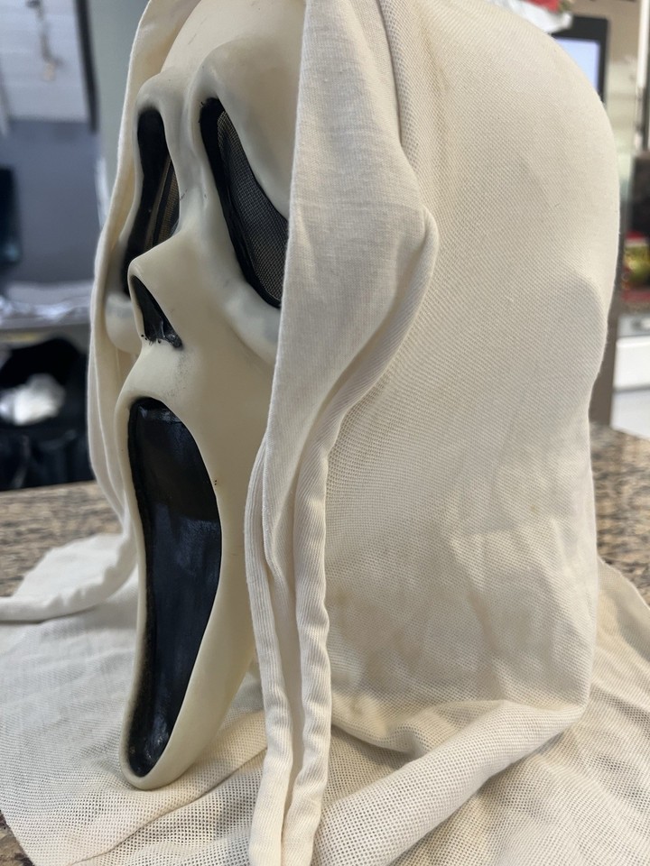 RARE Gen 1 White Shroud Ghost Face Mask – Fun World Fantastic Faces ...