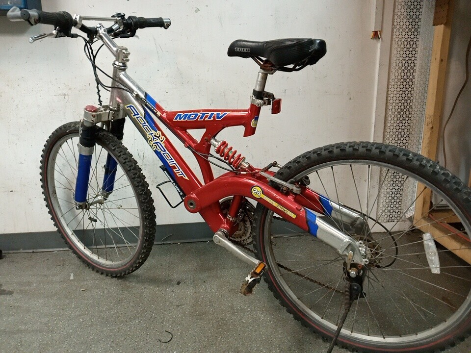 Motiv Rockpoint adult MTB, 26" wheels, 24 gears. | eBay