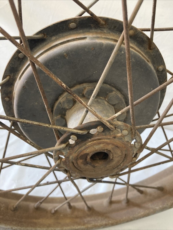 TRIUMPH PRE-UNIT Front Wheel T120 TR6 T110 T100 5T BSA Norton Ajs ...