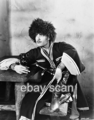 ACTOR JOHN GILBERT IN COSTUME 8X10 PHOTO 3 | eBay