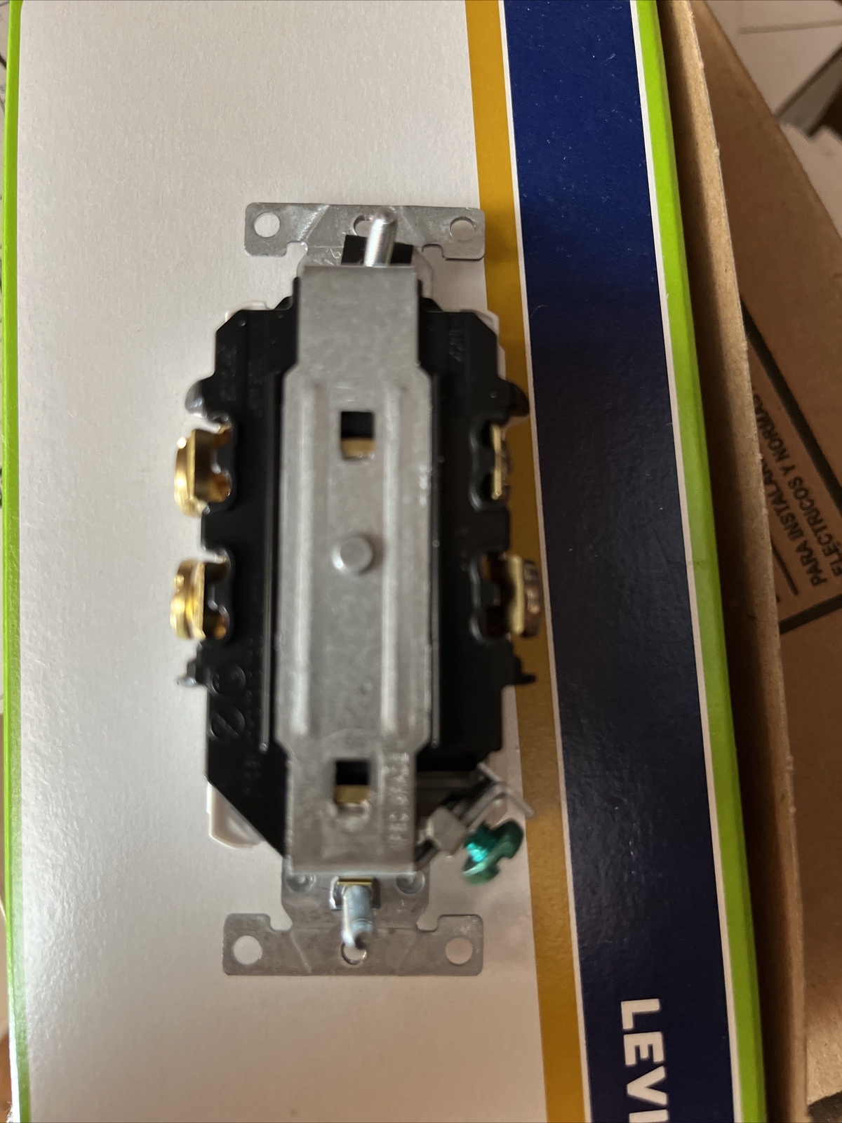 LEVITON 16352-1PW Controlled Self Grounding Receptacle White | eBay