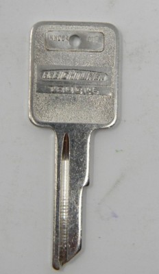 Freightliner Original Truck Key "D" #322337 - For Dock/Straight Trucks ...
