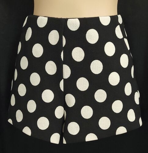 Polka Dot Monochrome Shorts Gem