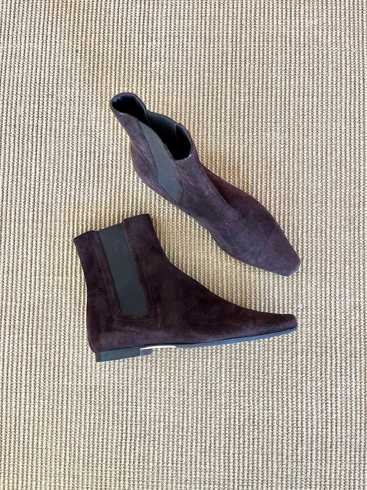 Vintage Manolo Blahnik Flat Brown Suede Chelsea Boots 40 | eBay
