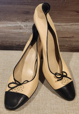 Chanel Two-Tone Pumps Beige and Black Size 38 1/2 No Box Please read ...