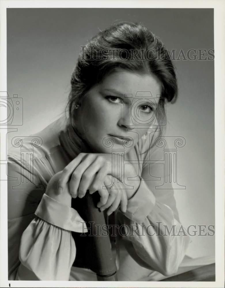 Columbo Actress 60 Photos - Moonagedaydream.film