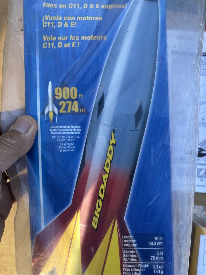 Estes Flying Model Rocket Kit Big Daddy #2162 New Open Bag 4 Complete ...