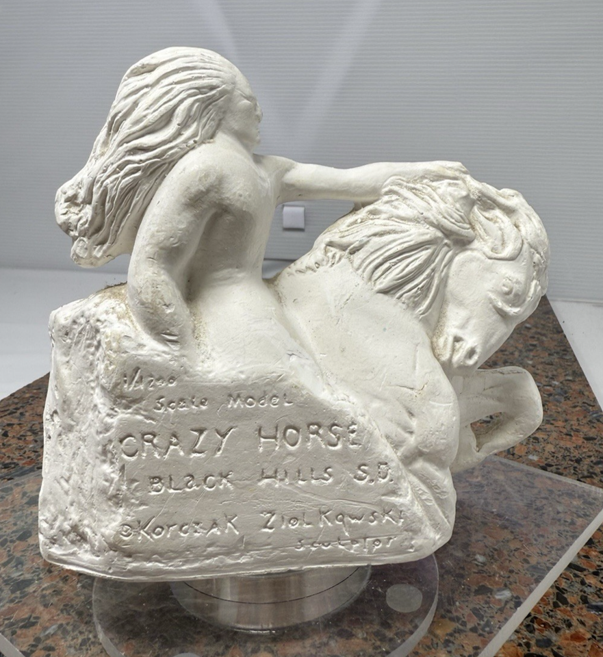 Crazy Horse SD dakota Korczak 1/1200 Scale Monument Chalk ware Figure ...