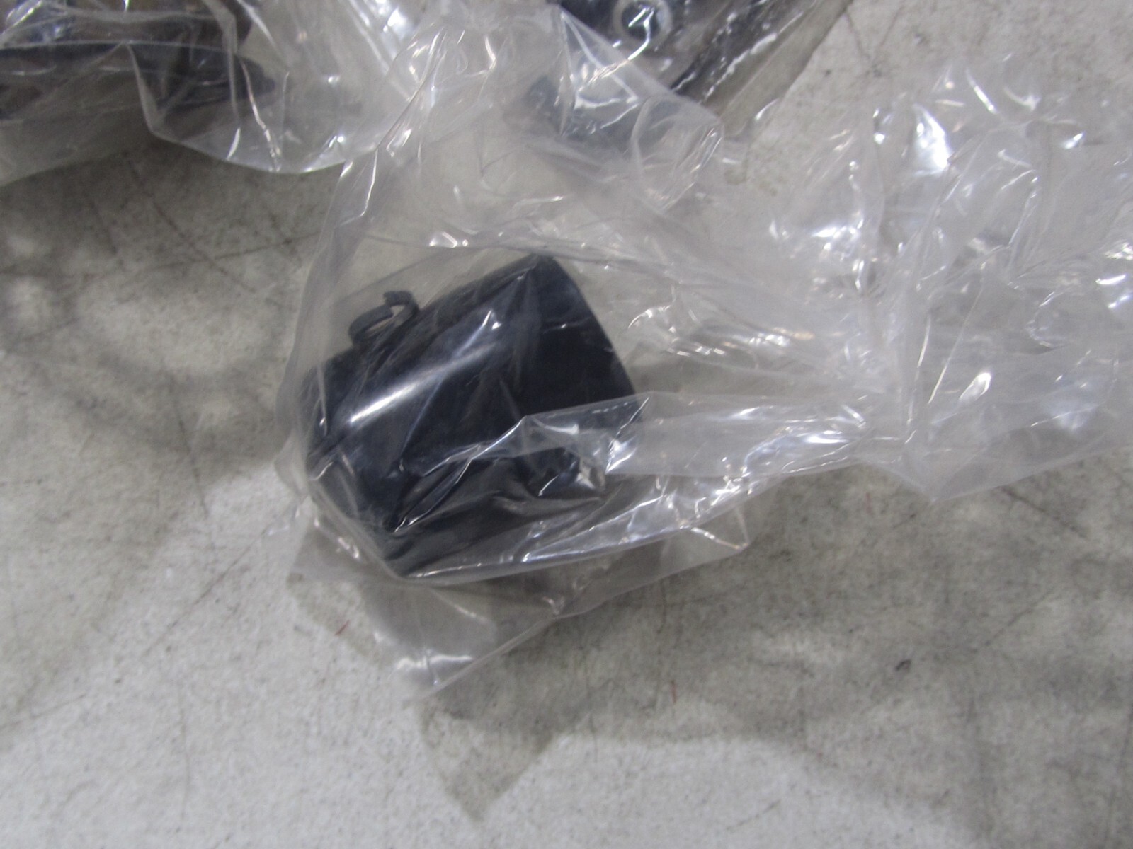 NEW CARLYLE Carrier 06EA660135 Capacity Control Valve Electric Unloader ...