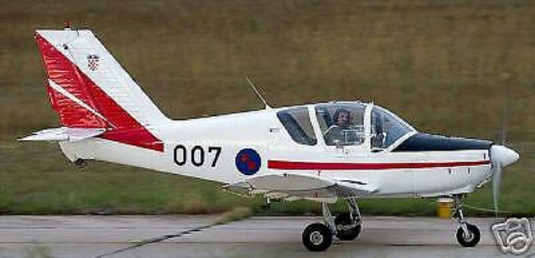 UTVA-75 LOLA Airplane Desktop Wood Model Big New | eBay