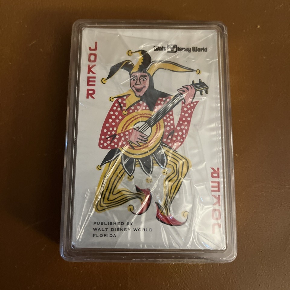 VINTAGE WALT DISNEY WORLD MAGIC KINGDOM CINDERELLA'S CASTLE PLAYING ...