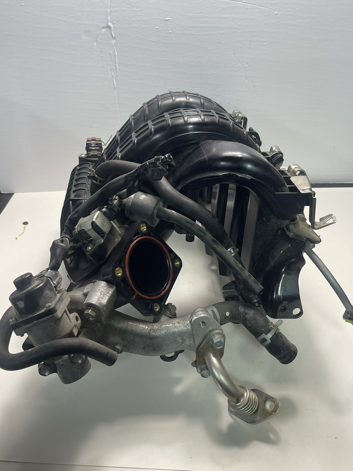 MITSUBISHI OUTLANDER 2.4L ENGINE AIR INTAKE MANIFOLD & FUEL RAIL OEM ...