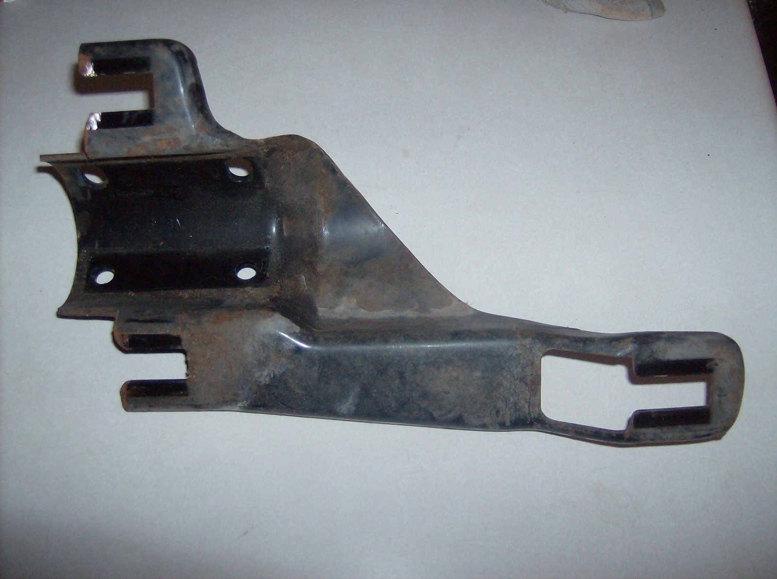 68 69 A-BODY DART VALIANT BARRACUDA STEERING COLUMN SUPPORT BRACKET ...
