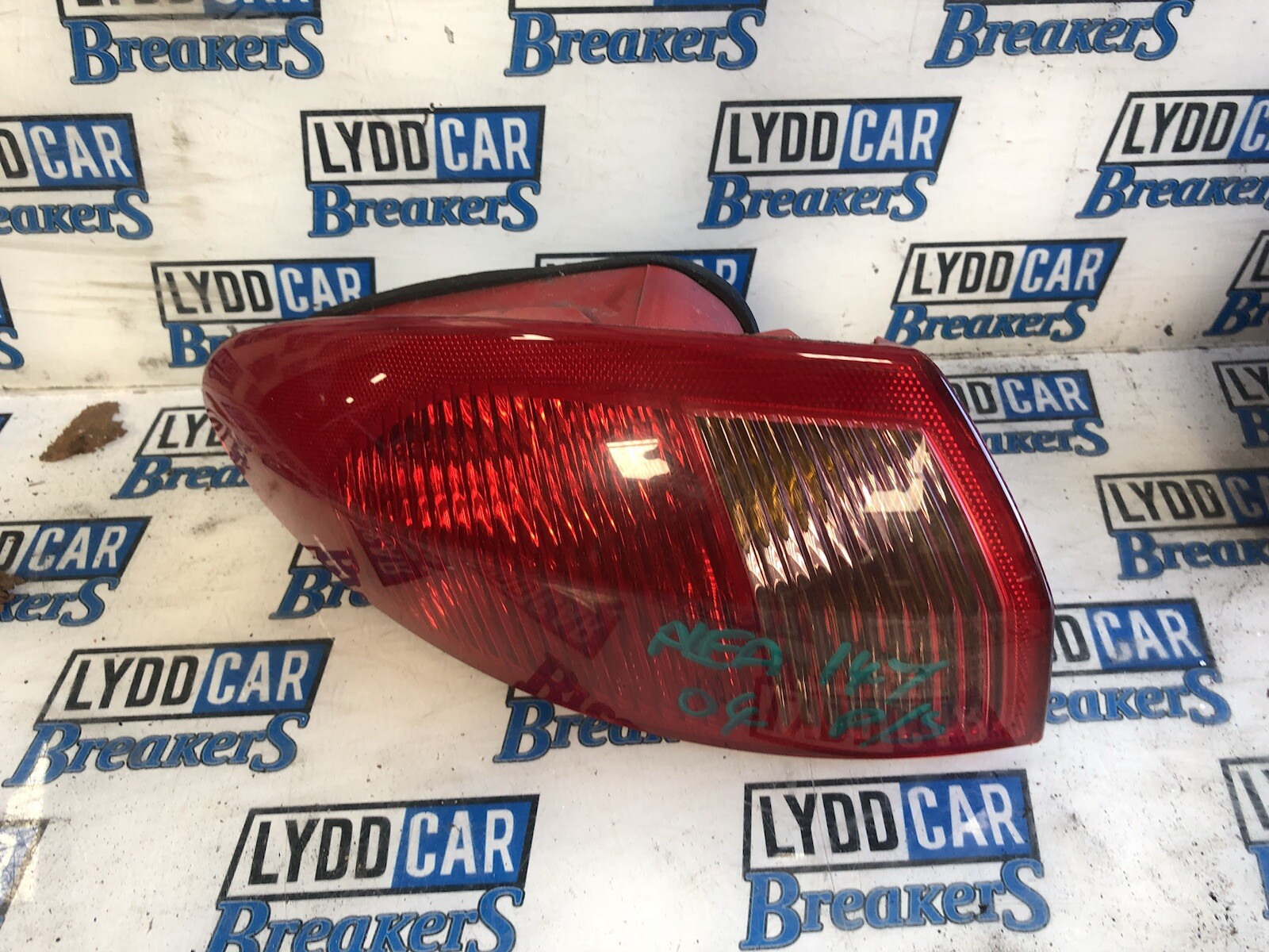 ALFA ROMEO 147 3 DOOR PASSENGER SIDE OUTER REAR LIGHT 2004 MINOR ...