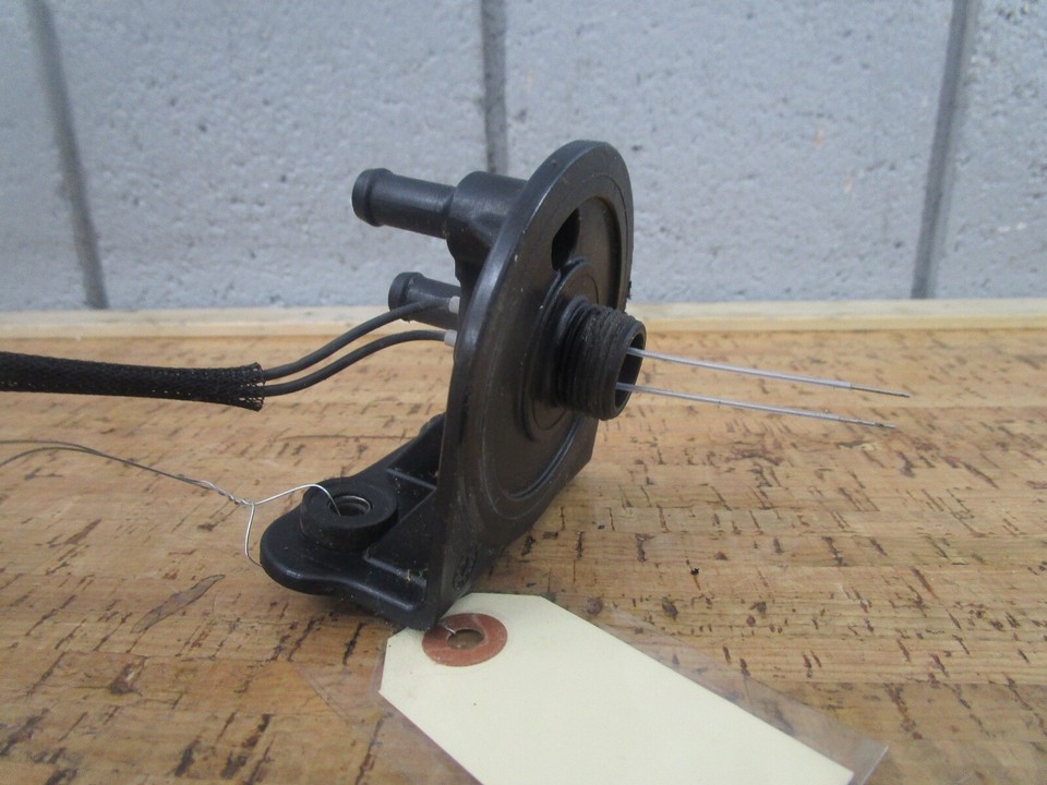 *90 DAY WARRANTY* Evinrude Fuel Filter & Bracket Assy 5011097 | eBay