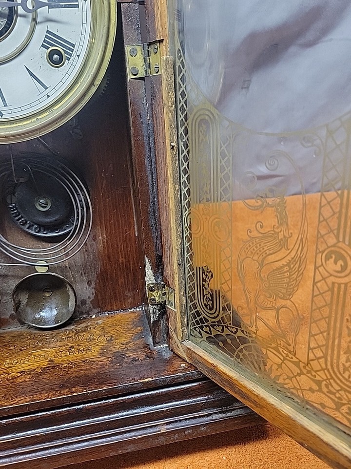 V•Antique Victorian Wood Clock Made by the Ingram Co. Bristol Conn Used ...