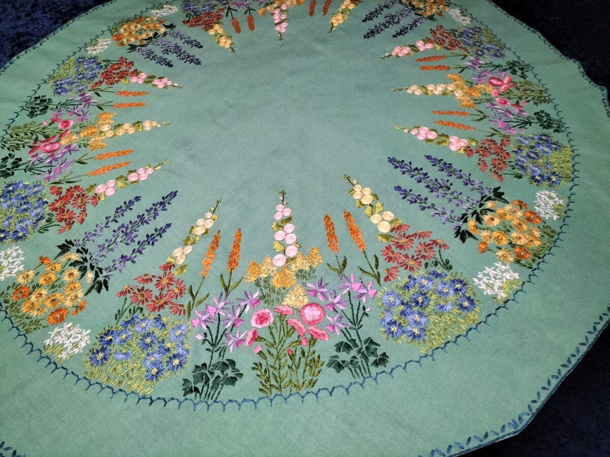 Spectacular 'Fairistytch' Cottage GardenCircle Hand Embroidered Round ...