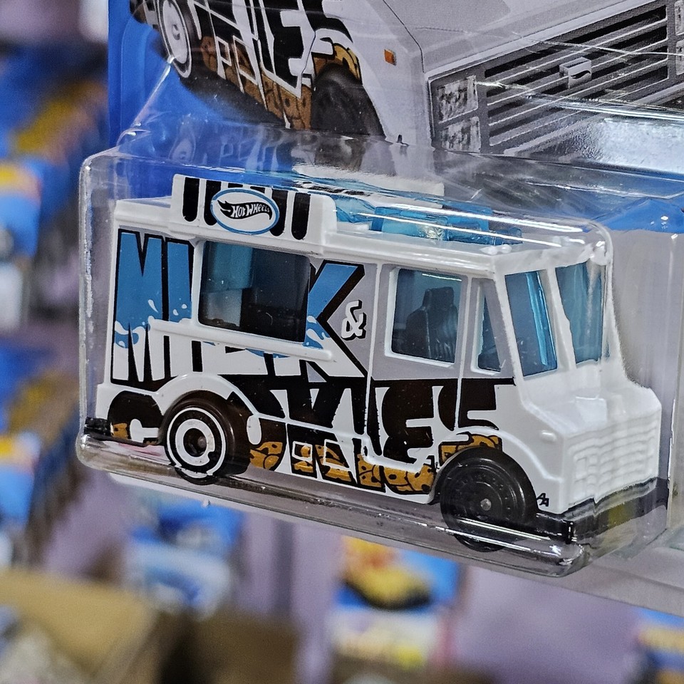 HOT WHEELS QUICK BITE MILK COOKIES 2024 Series HW FAST FOODIE | eBay
