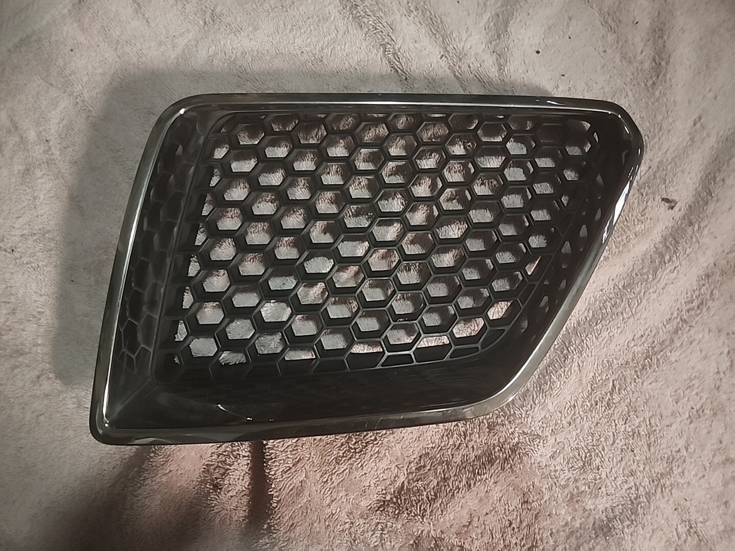 2008-2009 Pontiac G8 Front Bumper Left Grille Insert Black Chrome ...