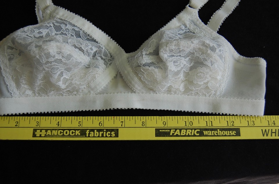 3 Vtg Playtex Cross Your Heart Bullet bras 34B sheer lace under cup ...