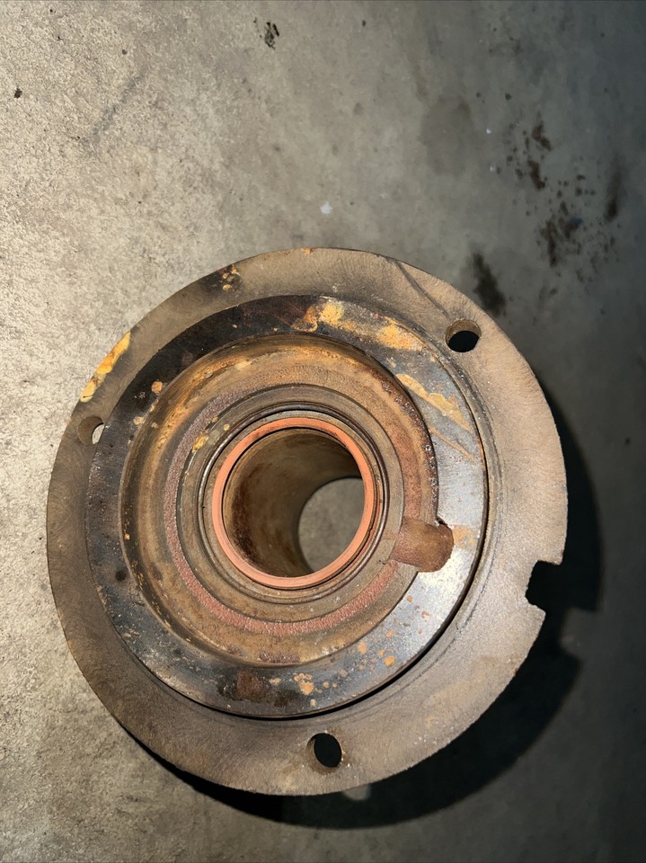 Used Independant PTO Bearing Cage fits International 1086 706 966 1466 ...