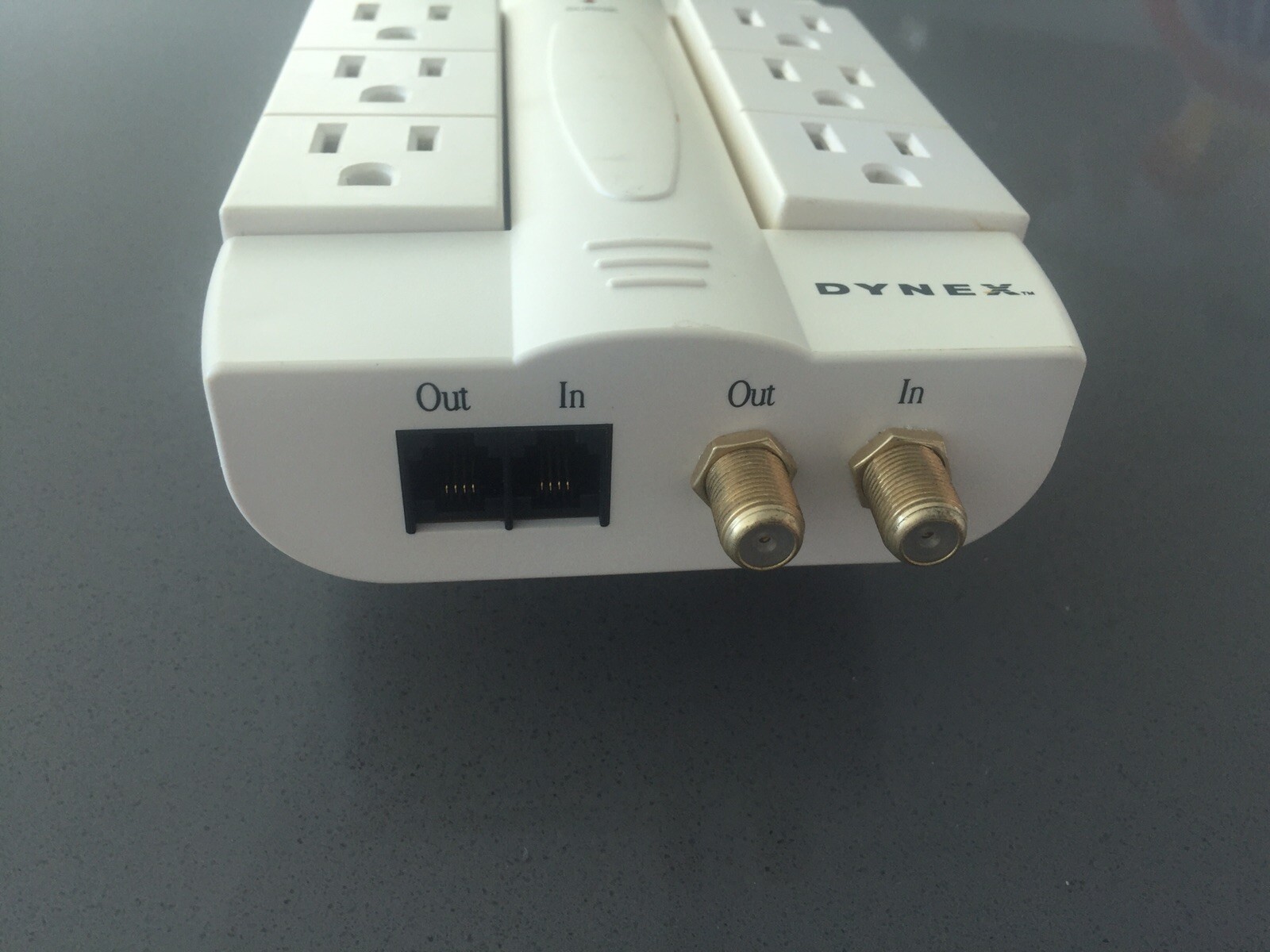 Dynex 11H01A 6-Plug Wall Mount Surge Protector With Coax & Ethernet ...