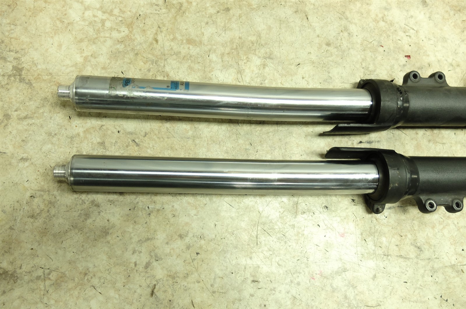 08 Triumph Sprint ST 1050 front forks fork tubes shocks right left | eBay