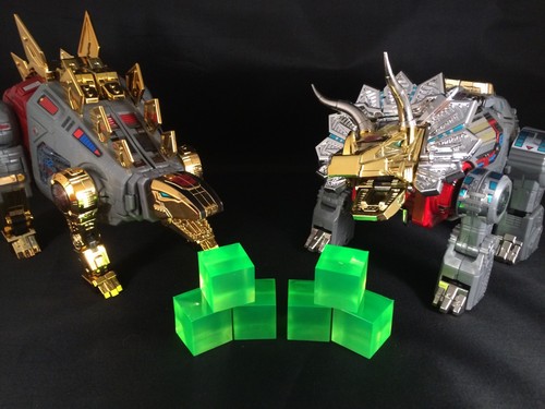 Masterpiece Scale Energon Cubes - Cybertronian Green | eBay