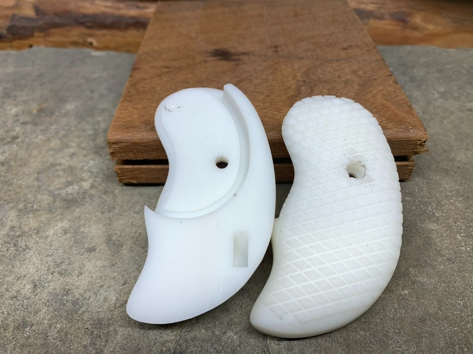 'FANG' Cobra / Bearman Extended Grips Small Bore White Diamond Hatched ...