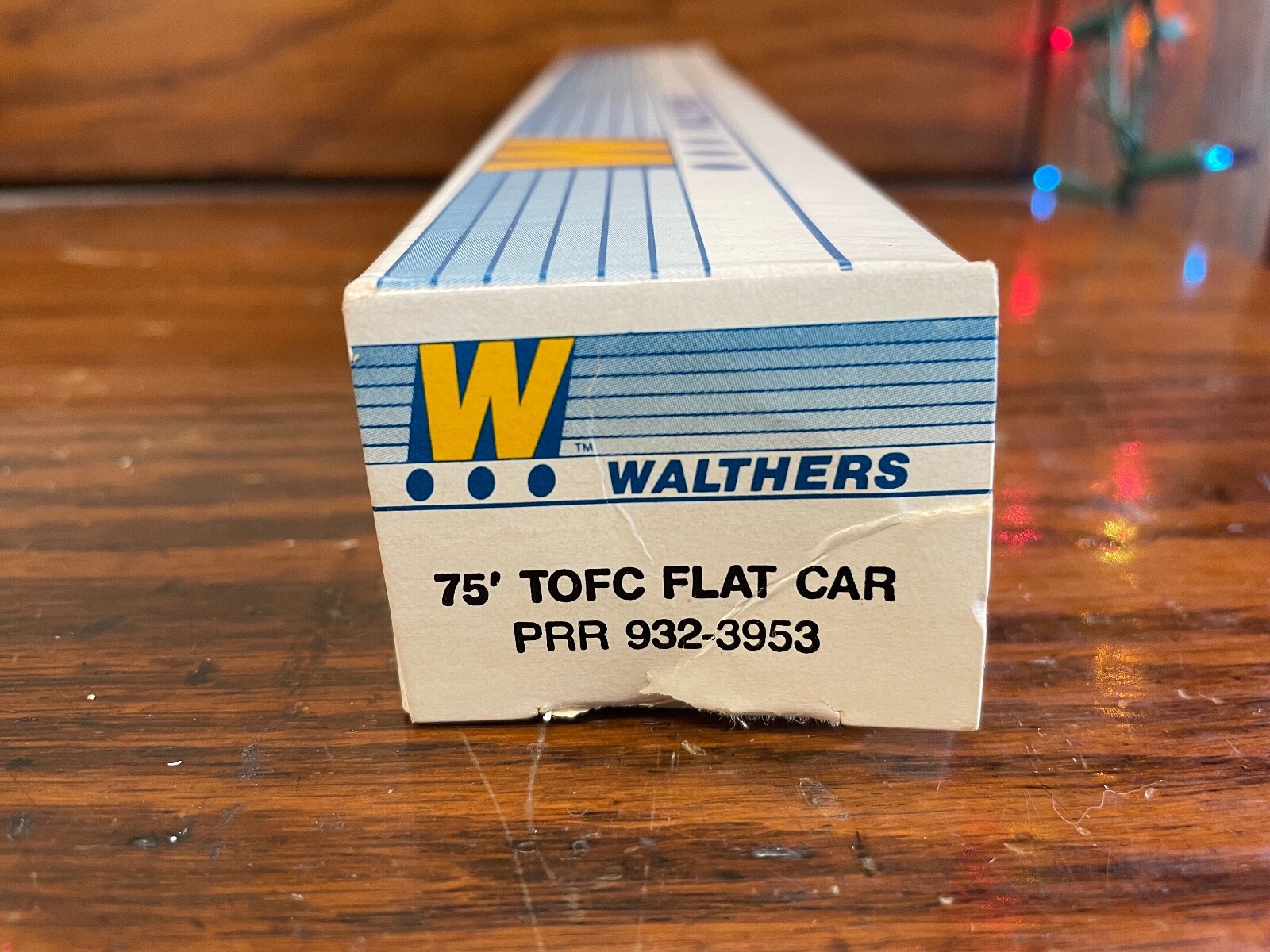 Walthers - HO Scale - 932-3953 - Pennsylvania Railroad - 75' TOFC Flat ...