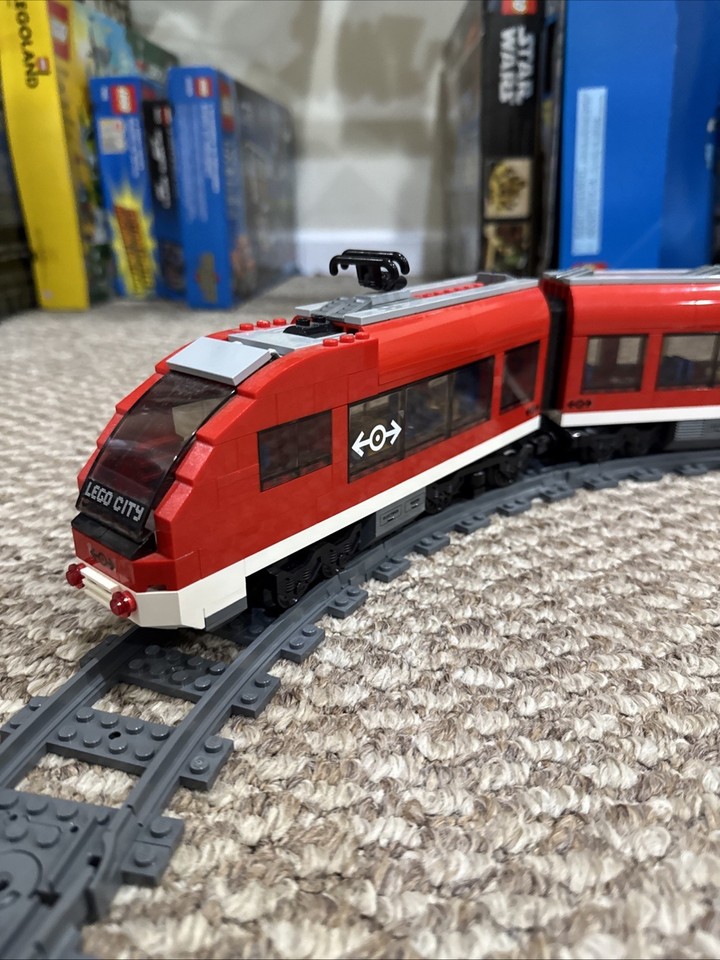 LEGO 7938 Passenger Train Set 9V Track, Motor, 99% complete, good ...