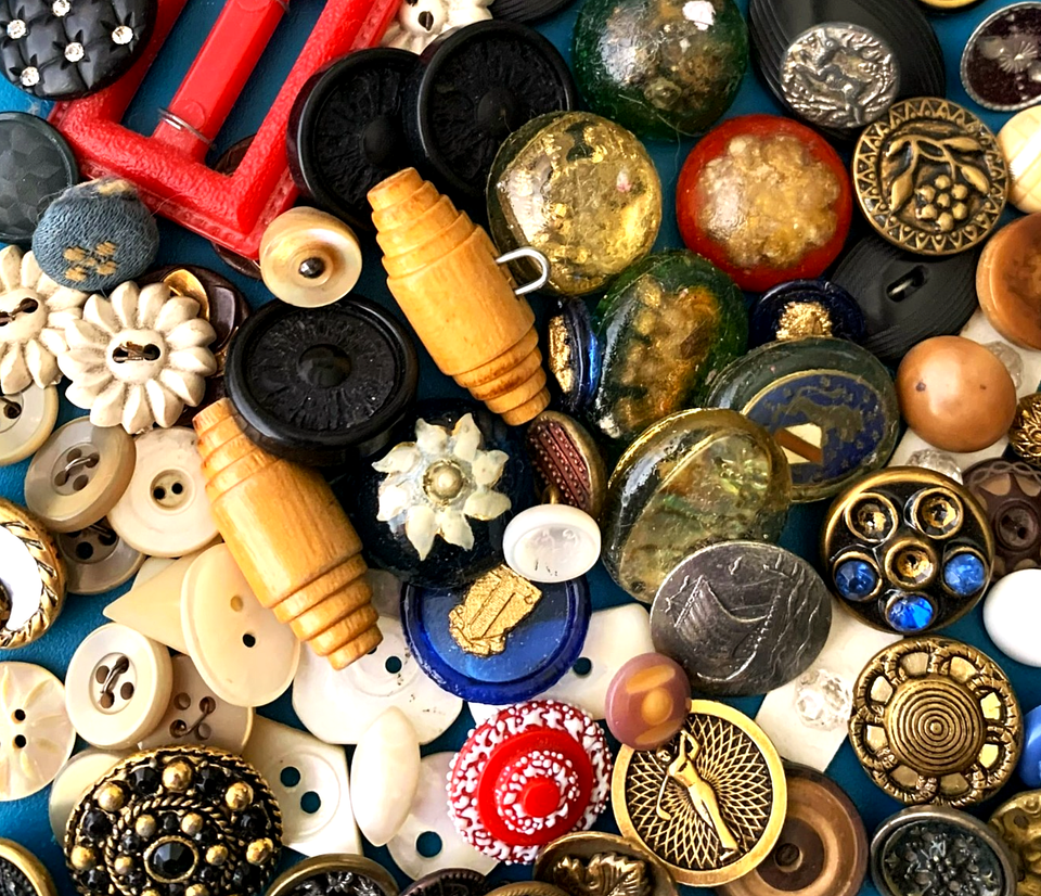 Mixed Assortment Vintage Buttons | eBay