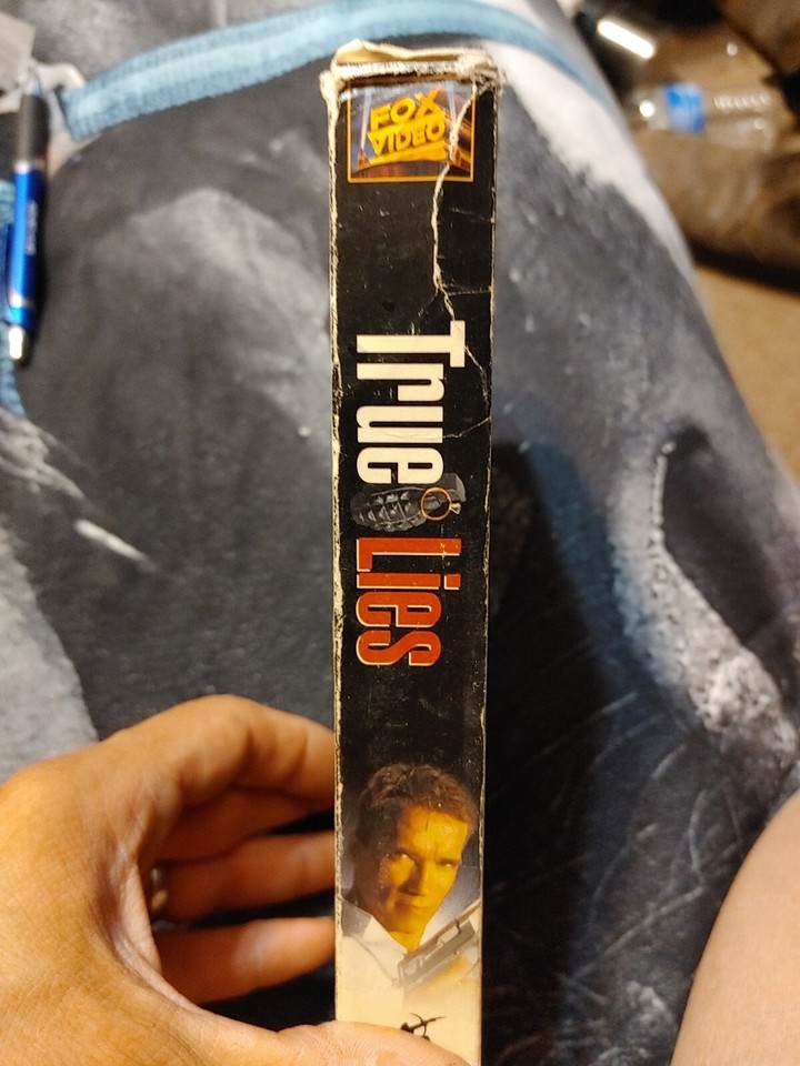 True Lies (VHS, 1995) Estate Item Good Cond As Is Cond Jamie Lee Curtis 86162864032 | eBay