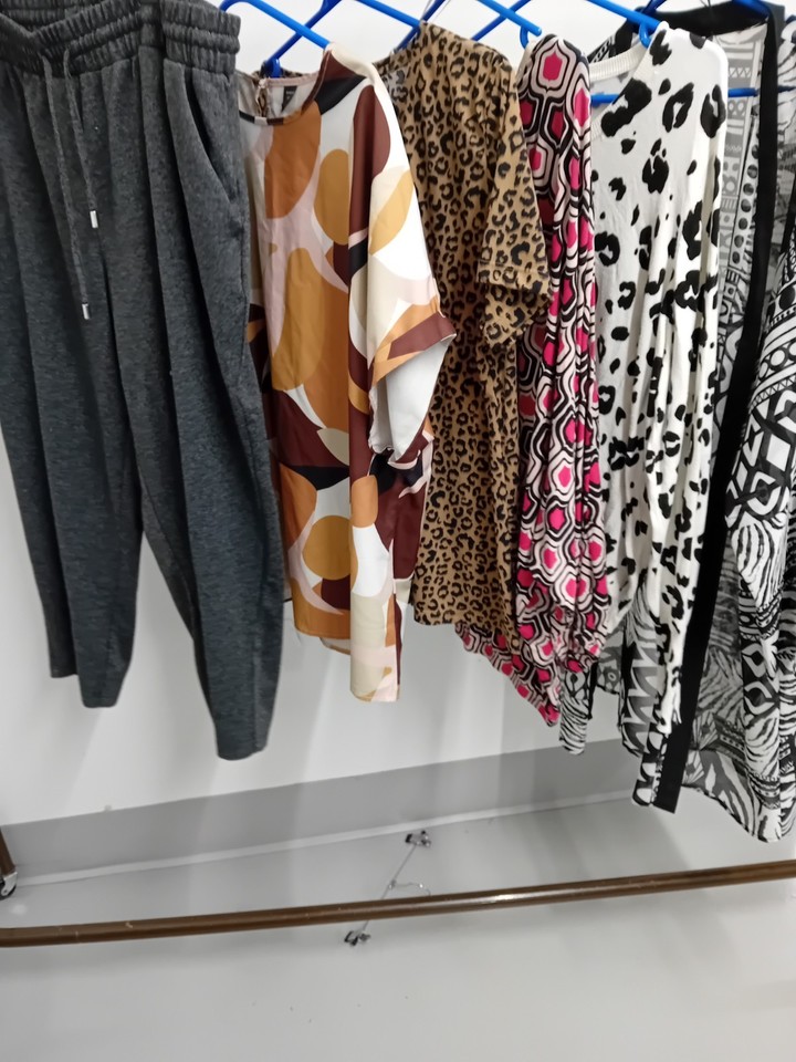 WOMEN'S PLUS SIZE BUNDLE x 15 sizes 20-26 Inc. KALIKO YOURS M&S BON ...