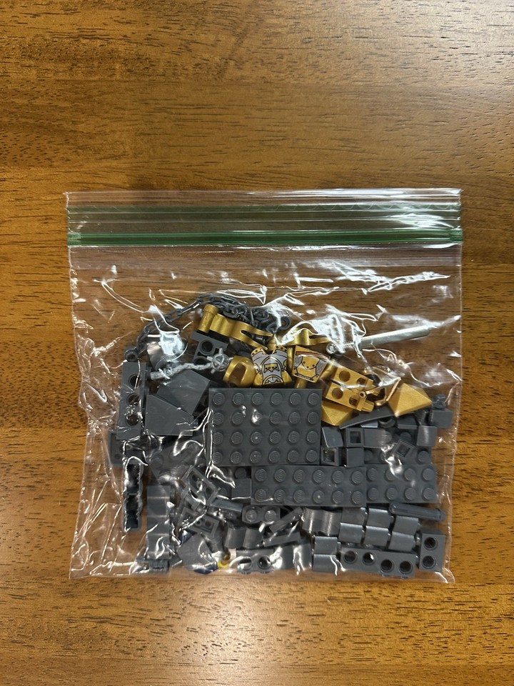 LEGO Castle: Drawbridge Defense (7079), 100% Complete w/ Instructions ...