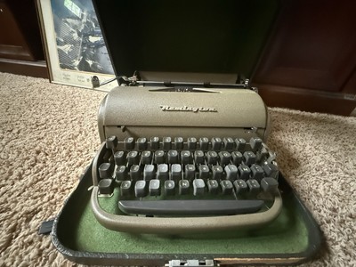Vintage 1950's Remington Quiet-Riter Miracle Tab Typewriter W Case | eBay