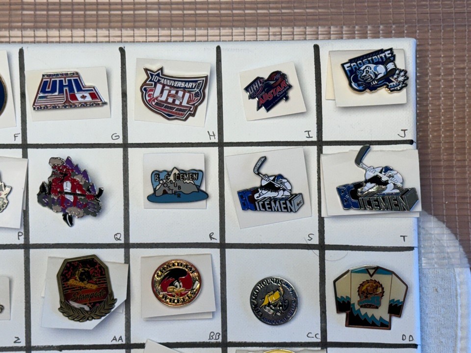 UHL / USHL, WPHL Minor League Ice Hockey Pins; U Pick! Volume Discount ...